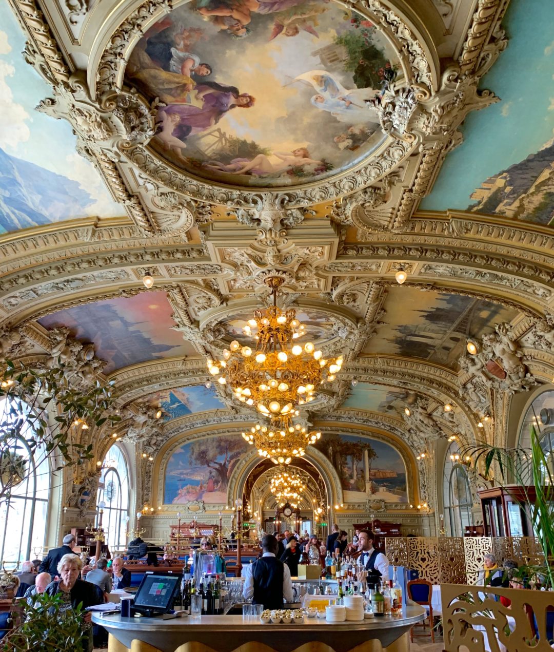 Travel Curious Often - All Aboard Le Train Bleu